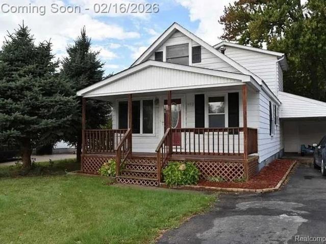 622 Saint Paul St, Marysville, MI 48040