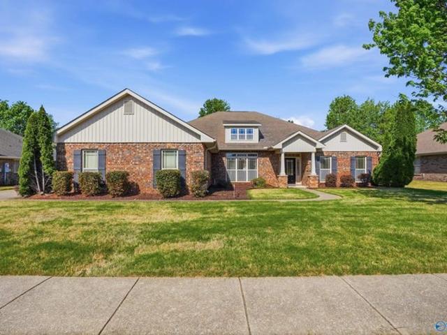 622 Summer Cove Cir NW, Madison, AL 35757