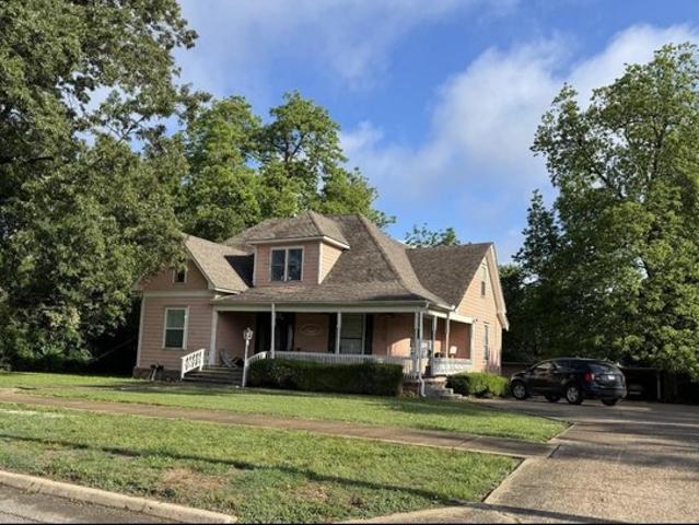 622 W Oak Ave, Jonesboro, AR 72401
