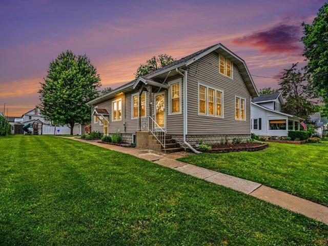 622 Woodward St, Beecher, IL 60401