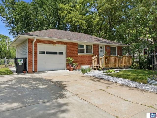 6234 Leighton Ave, Lincoln, NE 68507