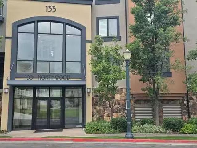 62353404 133 W Northwood Ln #204