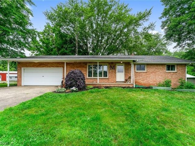 6235 Homeworth Rd, Homeworth, OH 44634