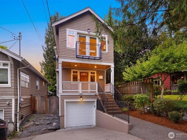 6235 31st Ave NE, Seattle, WA 98115