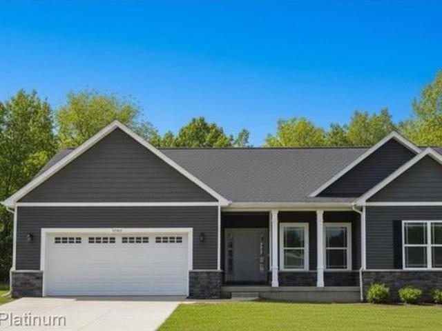 6236 Brook Stone Ln, Fenton, MI 48451