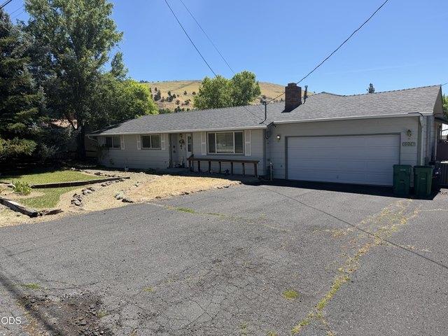 6236 Cherry Way, Klamath Falls, OR 97603