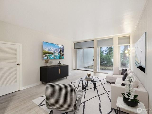 6236 th Pl NE Apt 233, Redmond, WA 98052