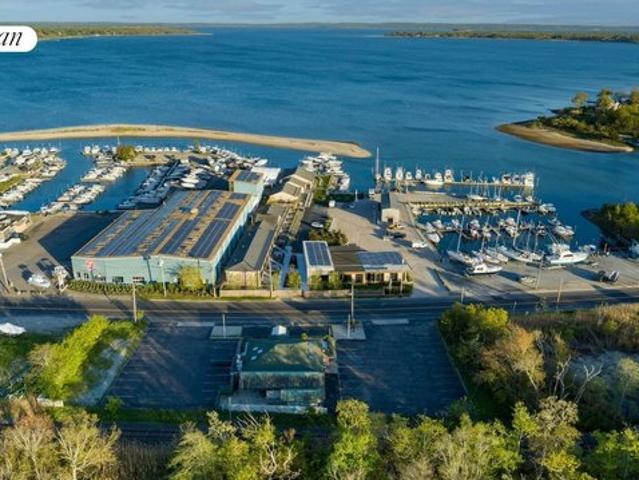62375 Main Rd, Southold, NY 11971