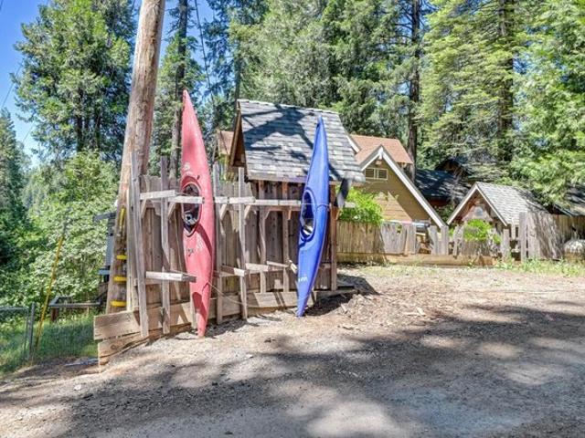 6237 Drop off Rd, Pollock Pines, CA 95726