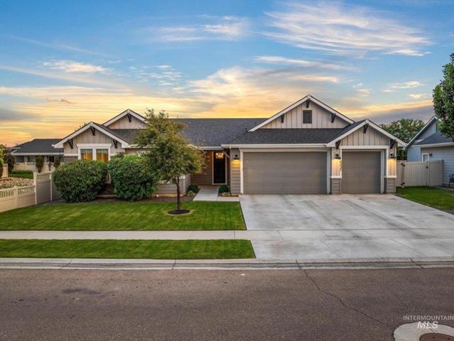 6237 E Canyon Crossing Dr, Nampa, ID 83687