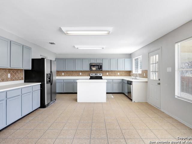 6238 Amherst Bay