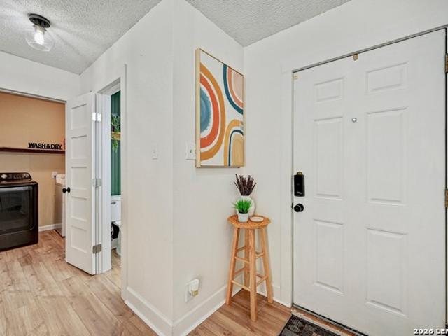 6238 Broadmeadow