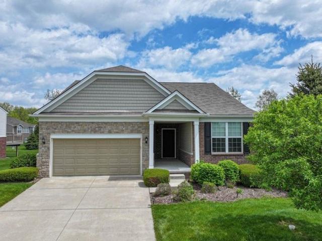6239 Crystal Downs Dr, Grand Blanc, MI 48439