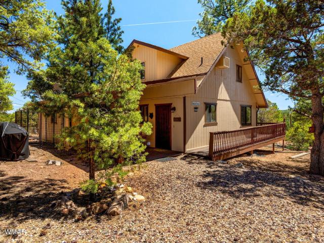 6239 Loggers Lane