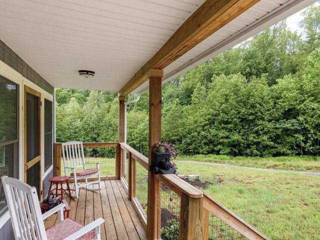 6230 Green Creek Rd