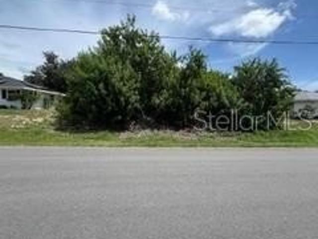 6230 Rosewood Dr, Englewood, FL 34224