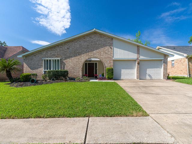 6230 Sunnygate Dr, Spring, TX 77373 | MLS #91051 | Compass