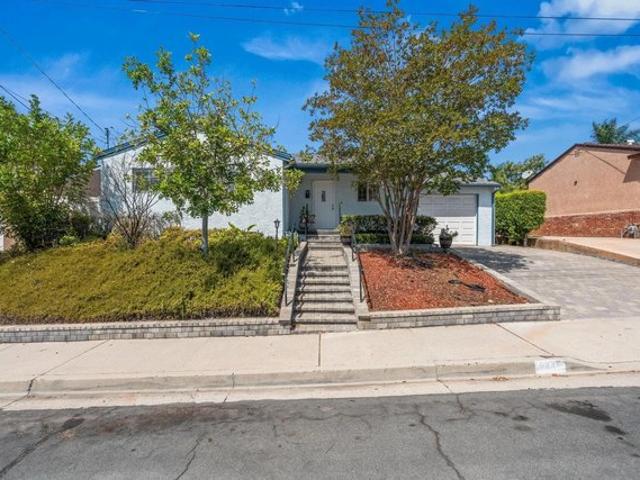 6230 W Manor Dr, La Mesa, CA 91942