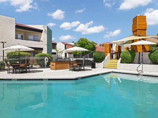 6231 N 67th Ave, Glendale, AZ 85301