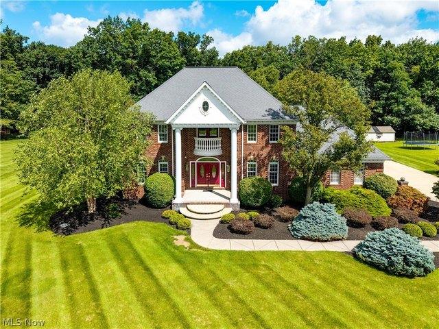 6232 Oak Point Ests, Lorain, OH 44053