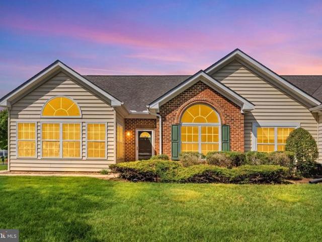 6233 Autumn Leaf Dr, Fredericksburg, VA 22407