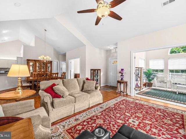 6233 Autumn Leaf Drive