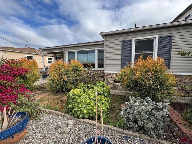 6233 Stewart St, San Diego, CA 92115