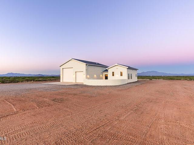 6233 w airport road