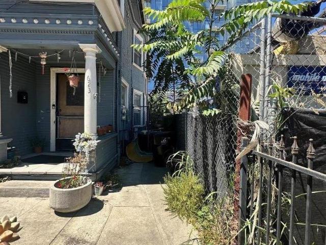 623 & 625 S 2nd Street