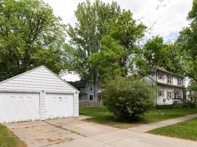623 6th Street S