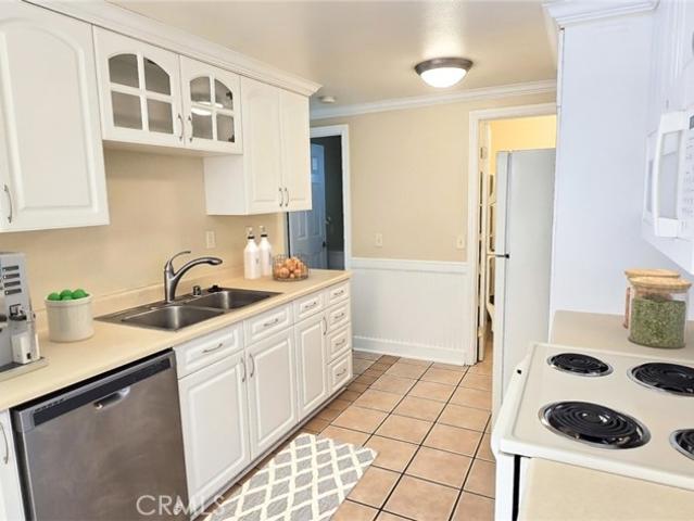623 Church Place 3