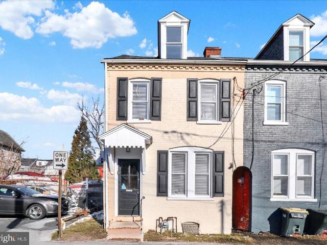 623 Bay St, Lancaster, PA 17603 | MLS #PALA2082 | Compass