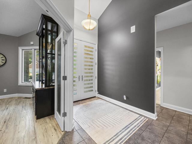 623 Bur Oak W Court