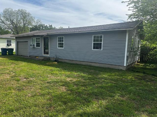 623 Grayson St, Pottsboro, TX 75076 | MLS #21231