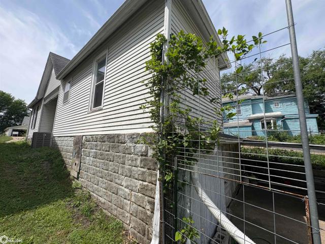 623 E Court Avenue