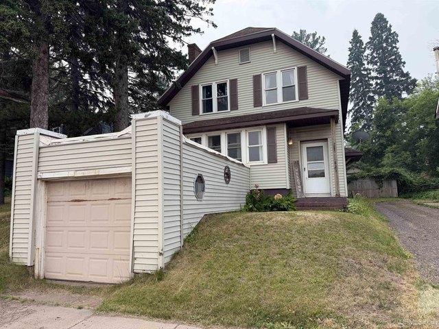 623 E Cloverland Dr, Ironwood, MI 49938