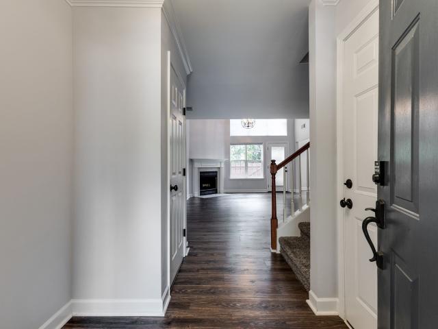 623 Heath Pl
