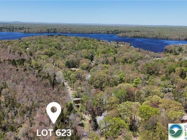 623 Laurel Rd, Tobyhanna, PA 18346