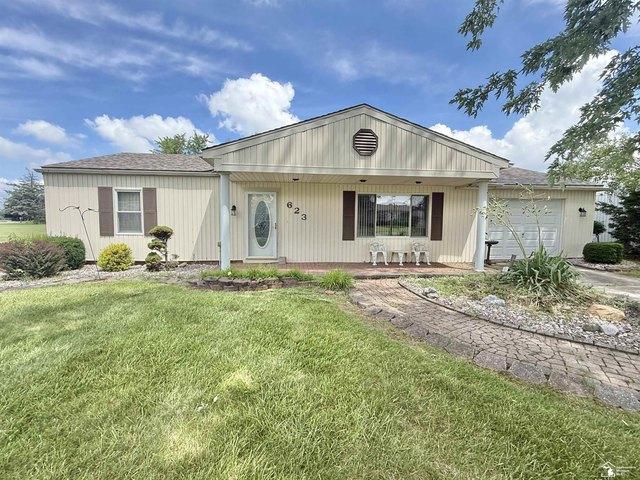 623 Leveque Cir, Carleton, MI 48117