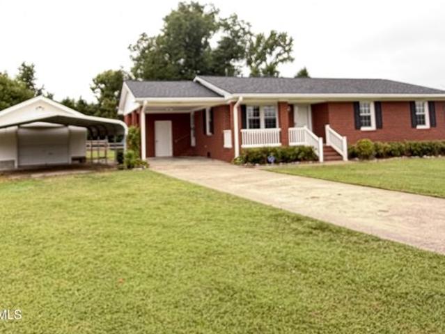 623 Moore Town Rd, Walstonburg, NC 27888