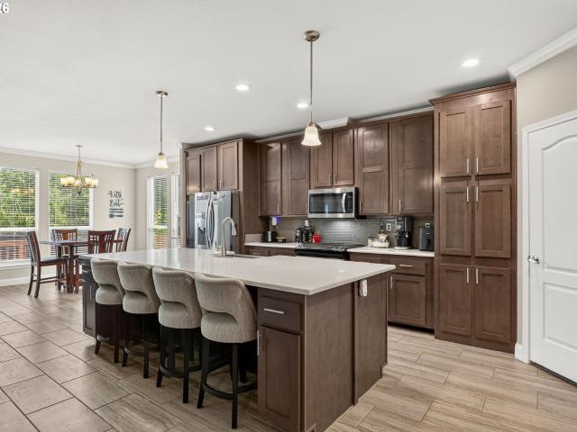 623 N Overlook LOOP