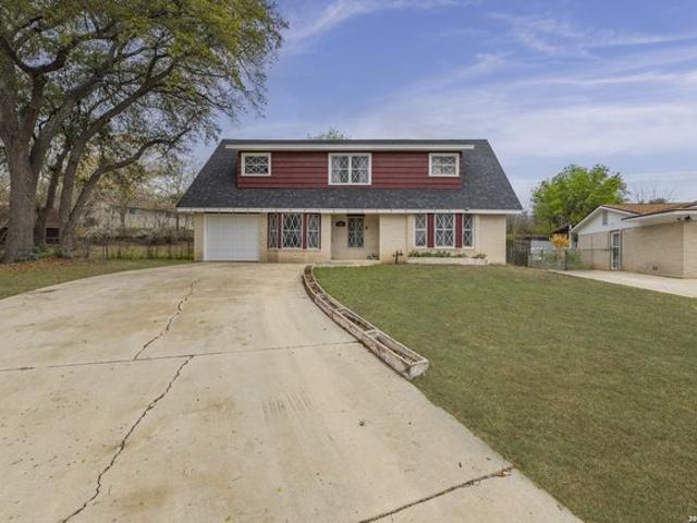 623 Northtrail Dr, San Antonio, TX 78216