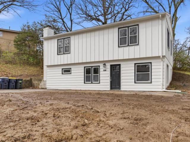 623 NE Woodlawn St, Kansas City, MO 64116 | MLS #2612 | Compass