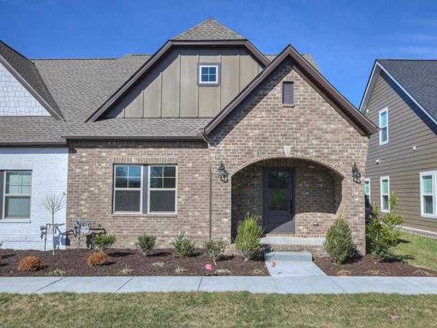 623 Swanston Ln, Gallatin, TN 37066
