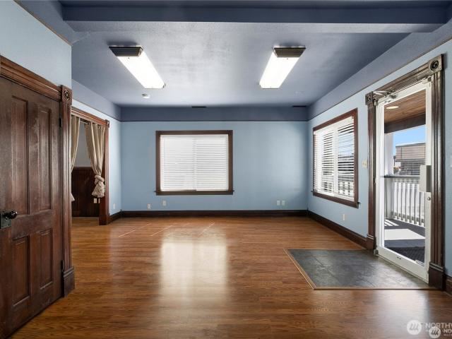 623 W Market Street