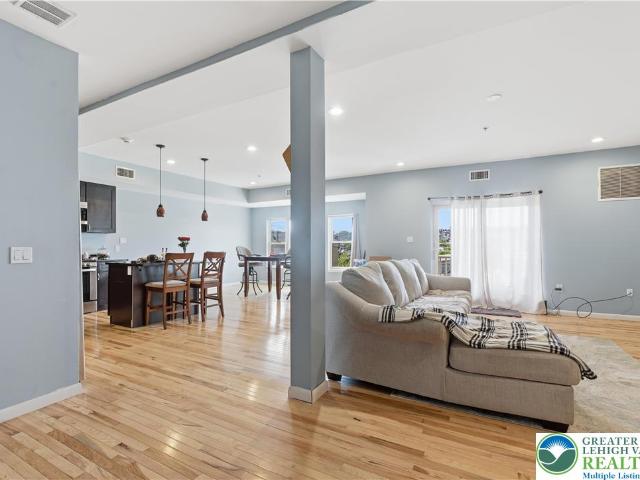 623 Walnut Avenue A2