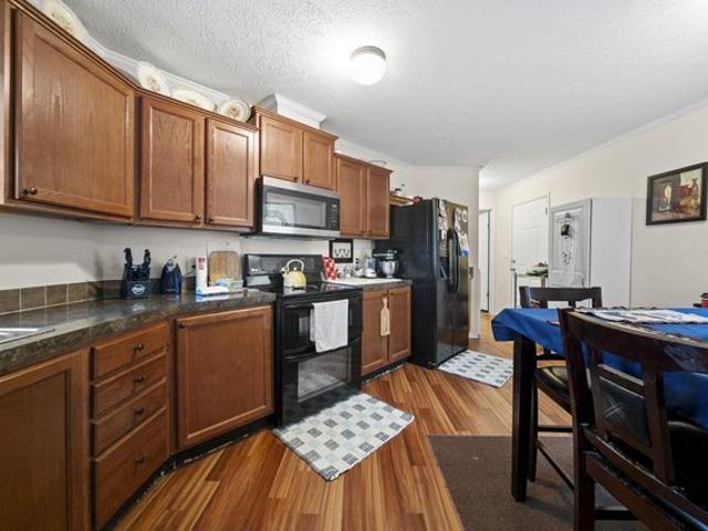6244 London Groveport Rd, Grove City, OH 43123
