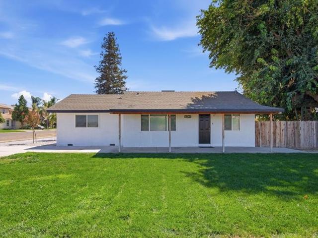 6244 Robin Ave, Livingston, CA 95334