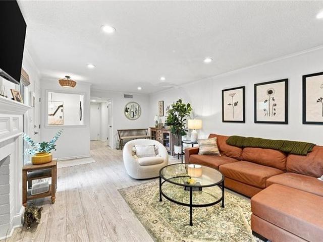 6244 Rosewood St, Mission, KS 66205