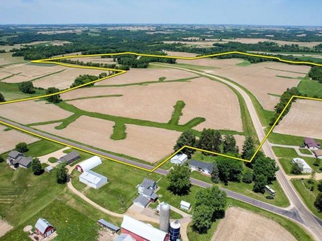 6245 Dutch Hollow Rd, Potosi, WI 53820